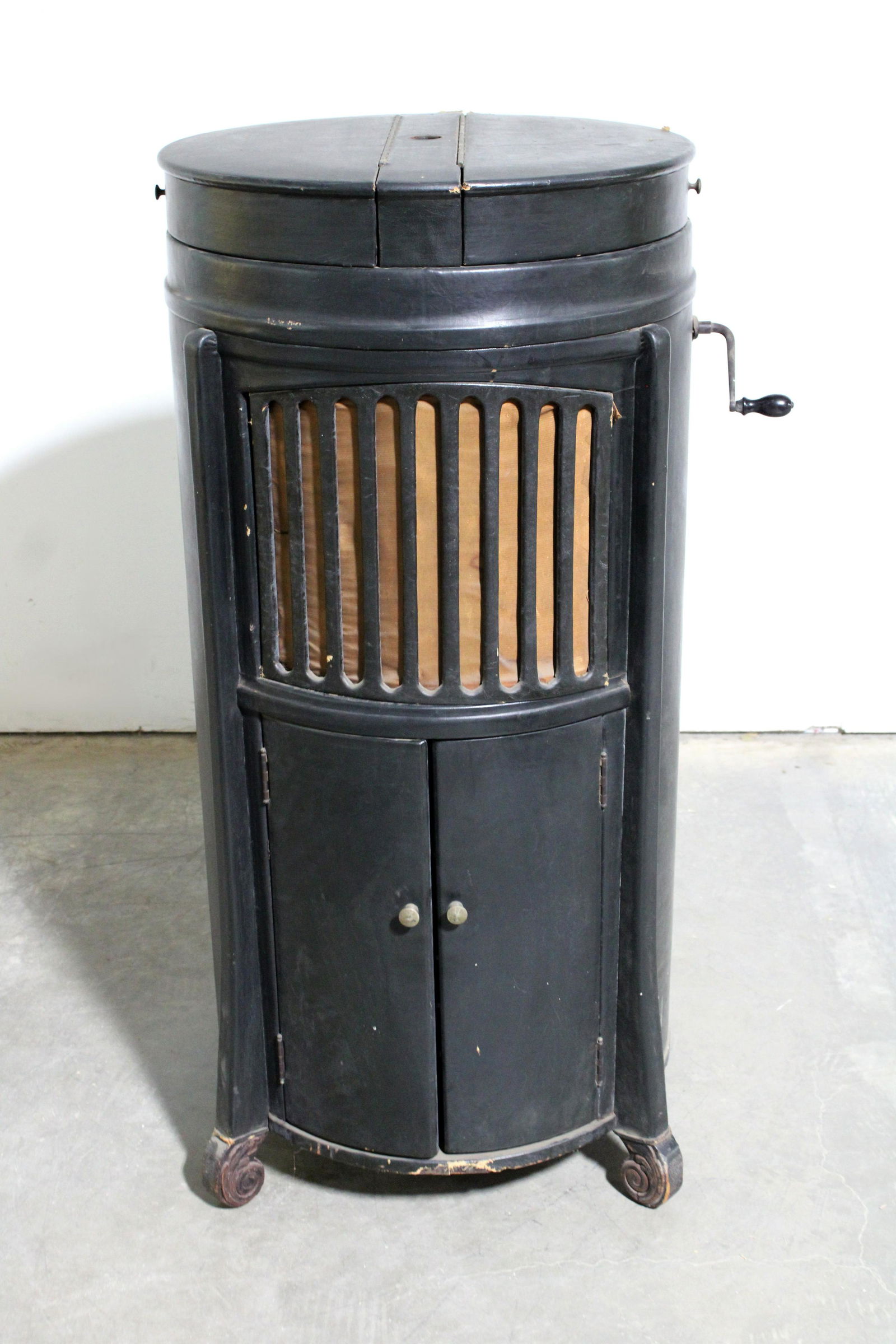 Modernola Floor Model Round Disc Phonograph