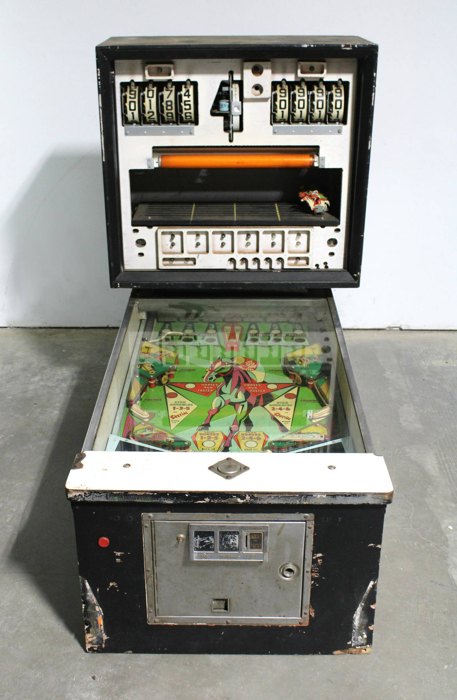 Williams Derby Day Pinball Machine Auction