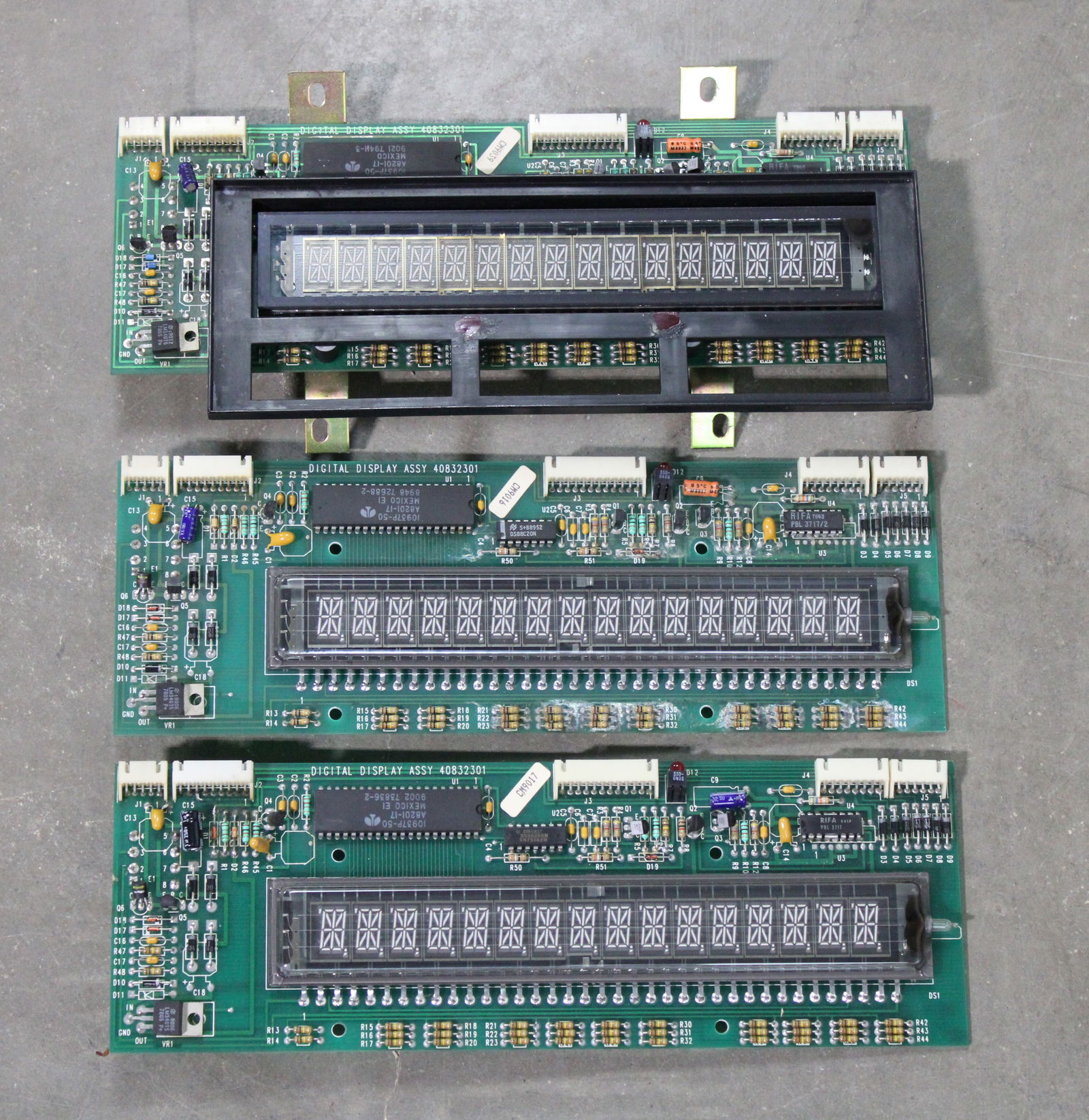 Sixteen Digit Pinball Displays Auction