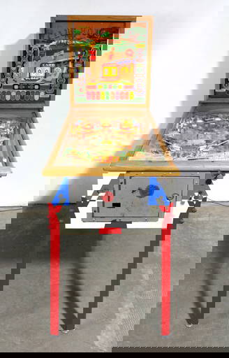 Williams Club House Woodrail Pinball Machine