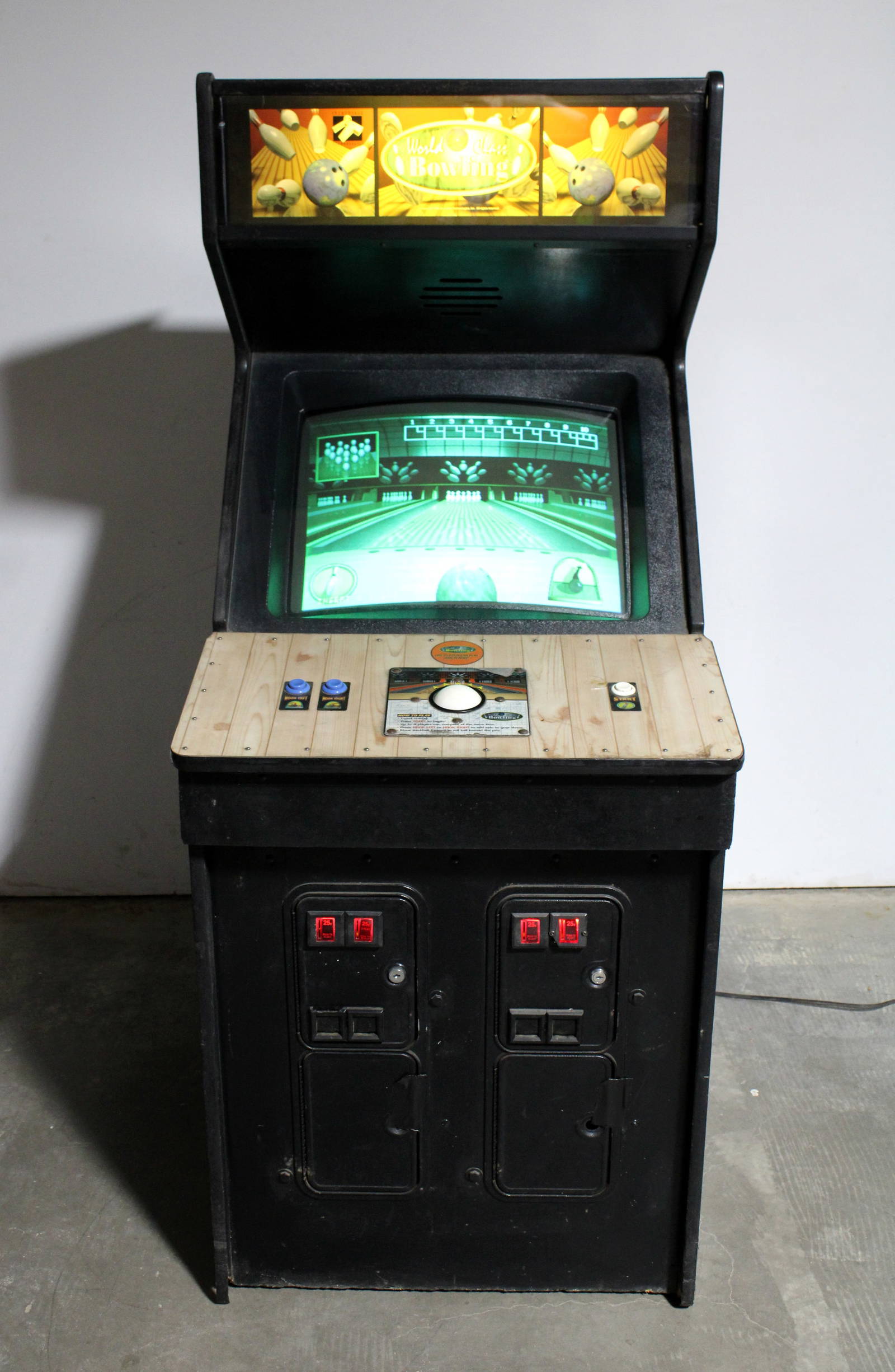 World Class Bowling Arcade Game Auction
