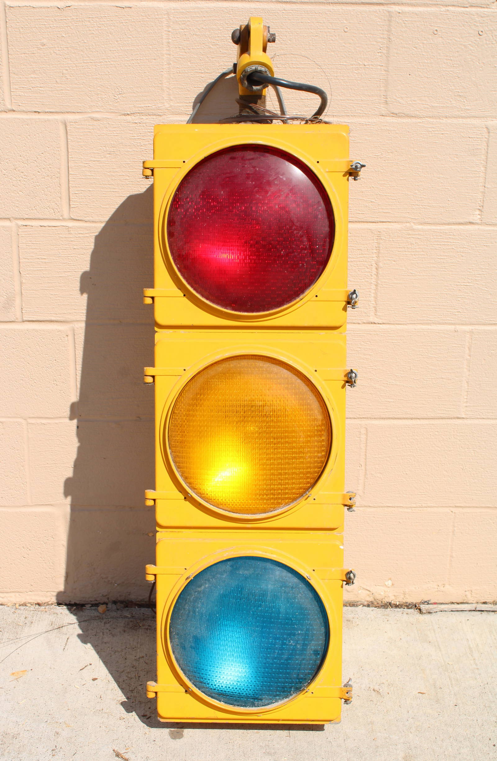 Three Way Traffic / Stop Light Auction