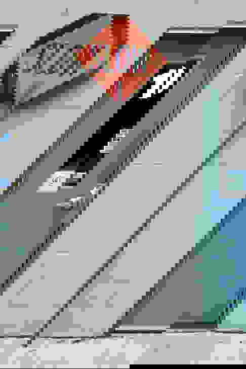 Stop / Slow Construction Sign On Pole Auction