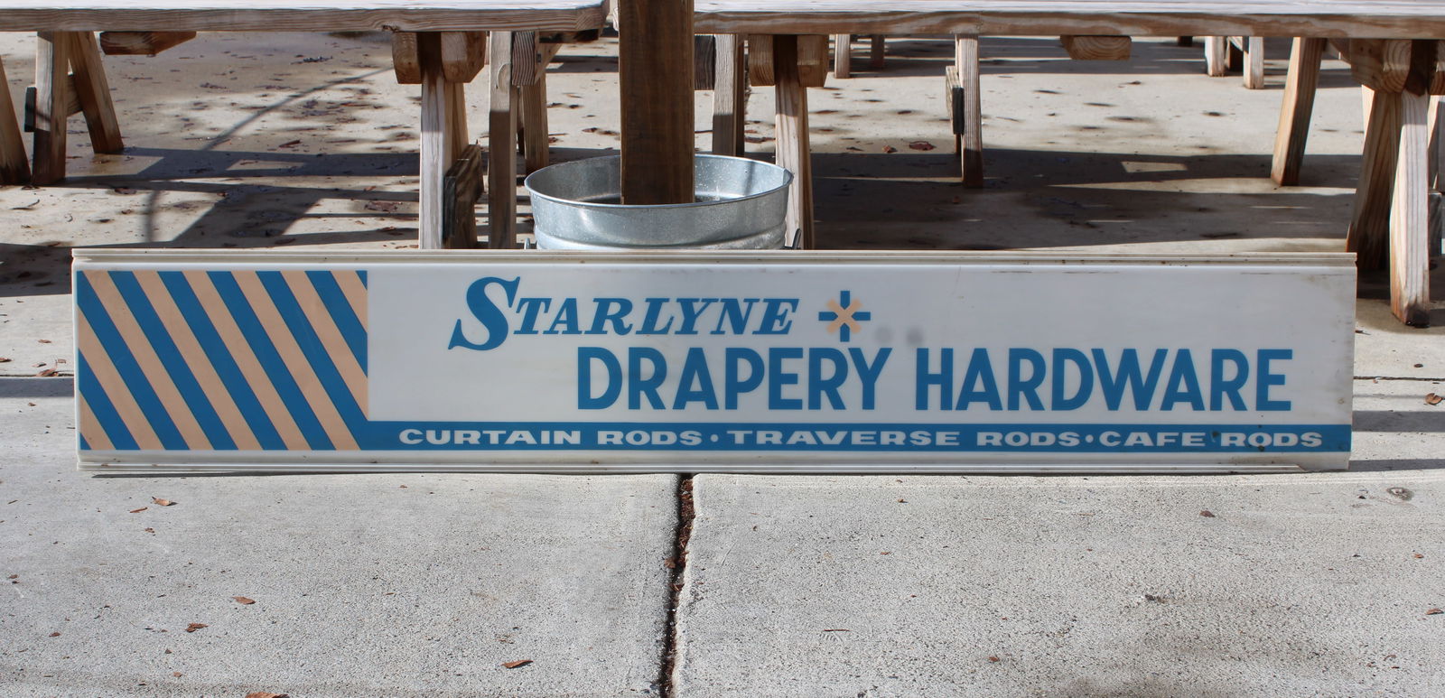 5ft Starlyne Drapery Hardware Sign Auction