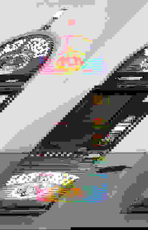 Easy Street Slot Machine Auction