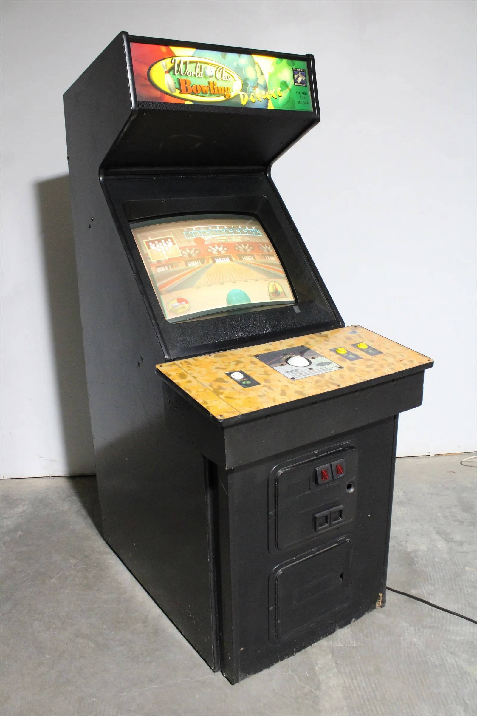 It World Class Bowling Deluxe Arcade Game Auction