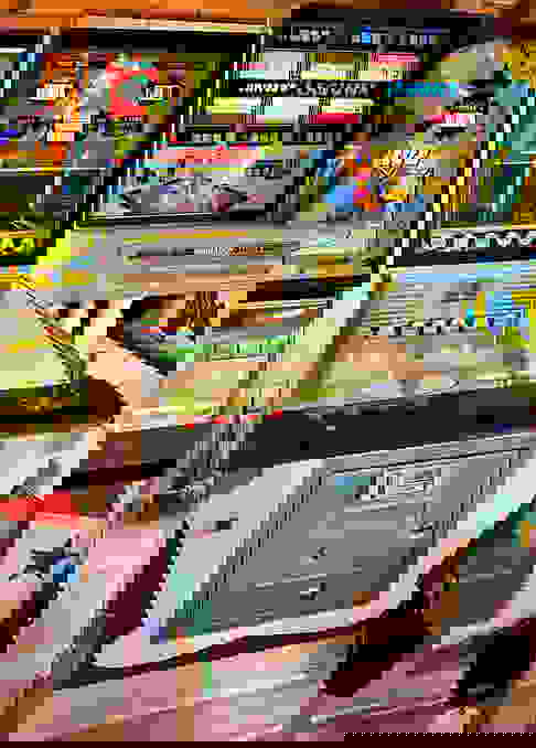 Williams Pitch & Bat Baseball Pinball Machine, Animated Backglass Auction