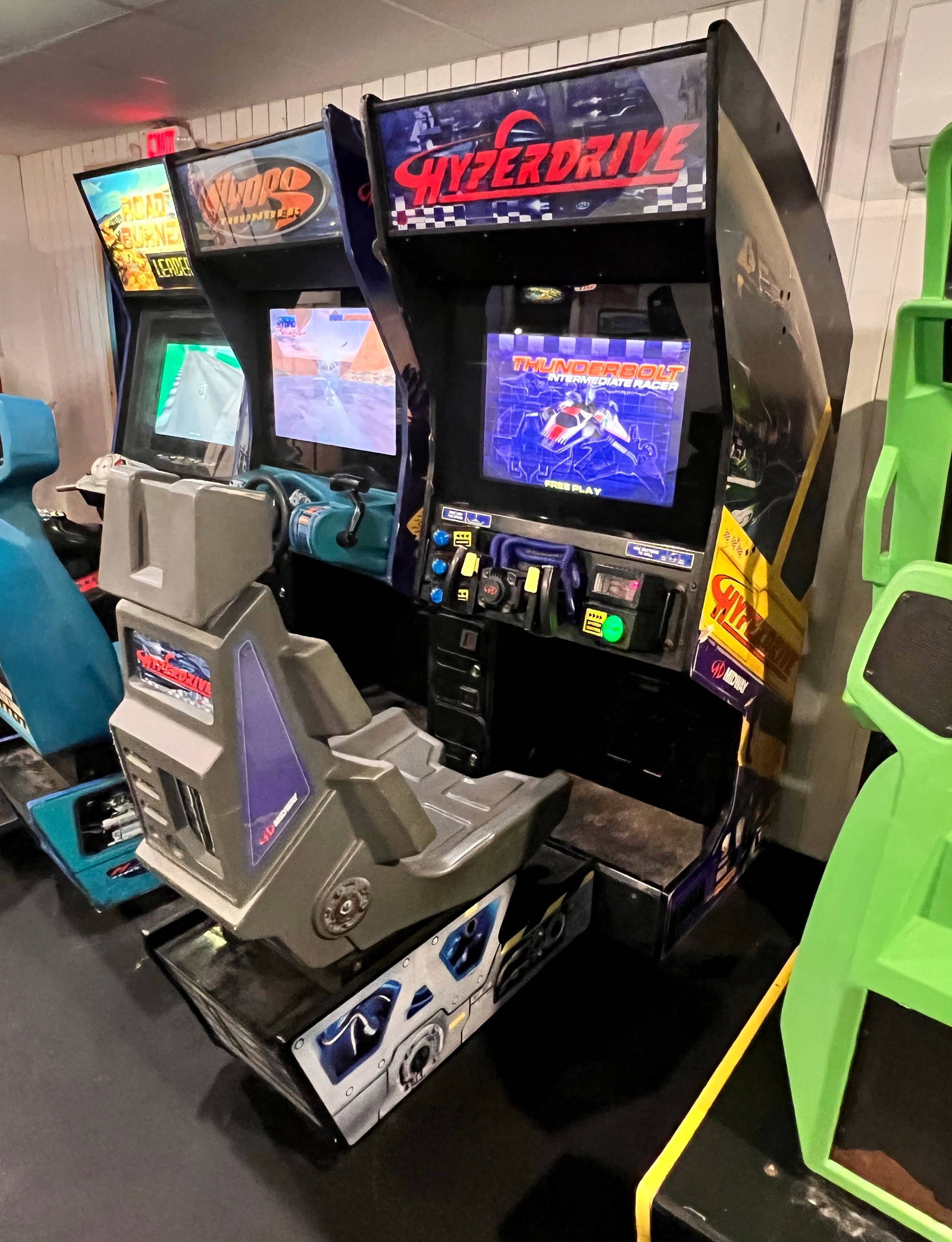 Midway Hyperdrive Sit Down Arcade Game Auction