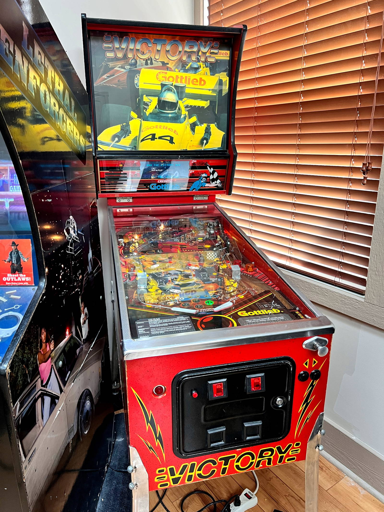 Gottlieb Victory Pinball Machine Auction