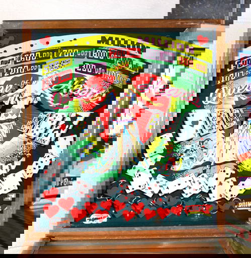 Gottlieb Queen Of Hearts Woodrail Pinball Machine, 1952