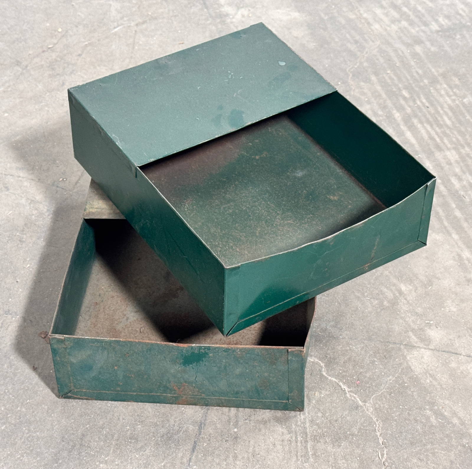 Woodrail Pinball / Early Arcade Coin Boxes Auction