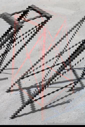 Exhibit Supply Mutoscope Stand