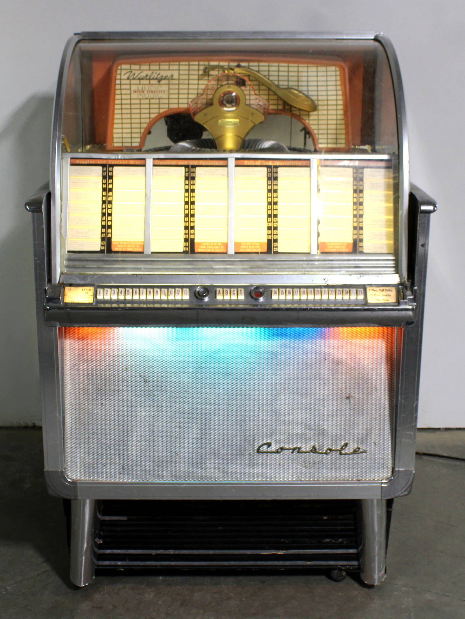 Wurlitzer Model 2204 Console Jukebox - Jun 26, 2025 | Jaybird Auctions In Md