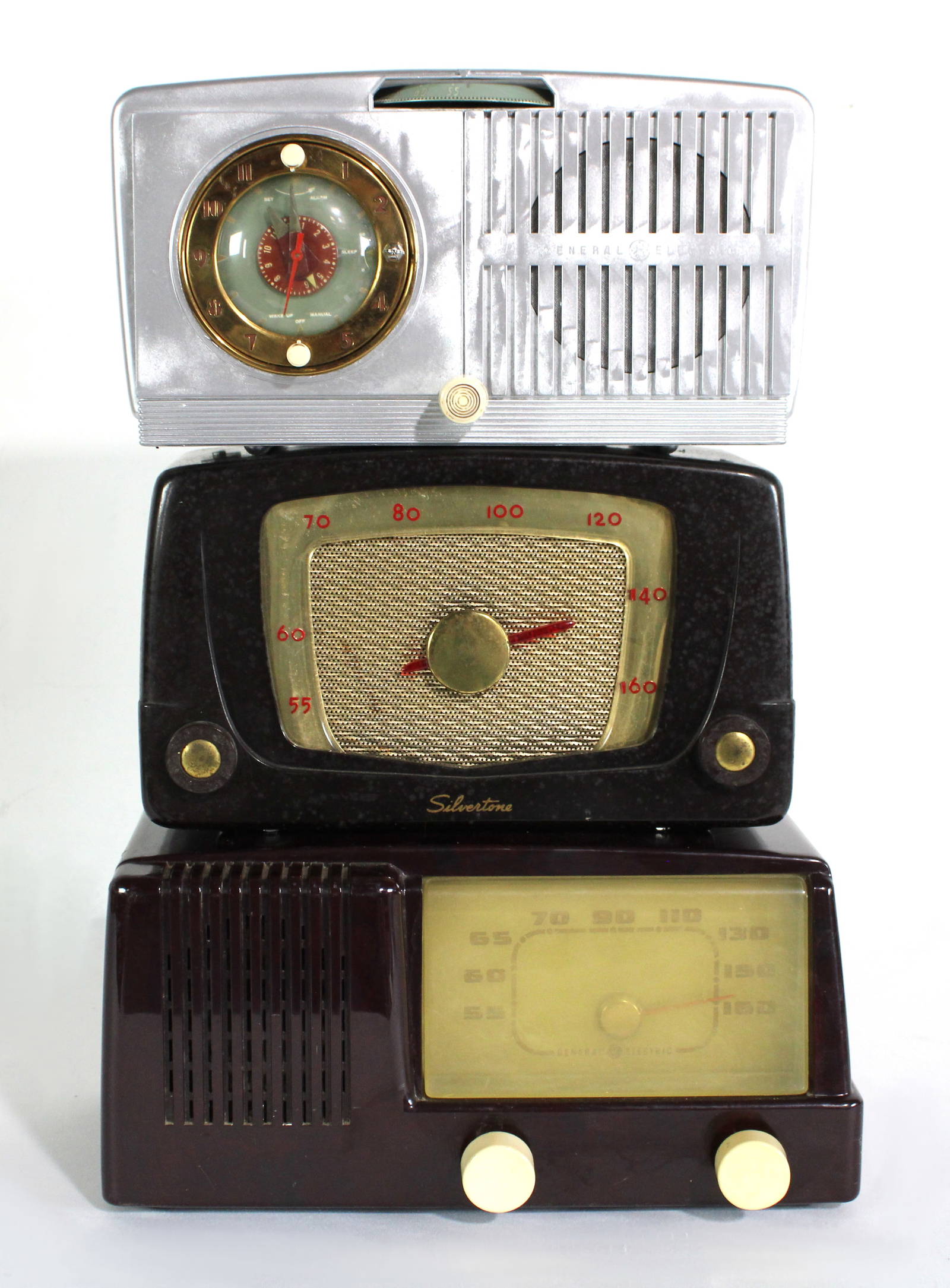 Vintage Radios Incl. General Electric And Silvertone Auction