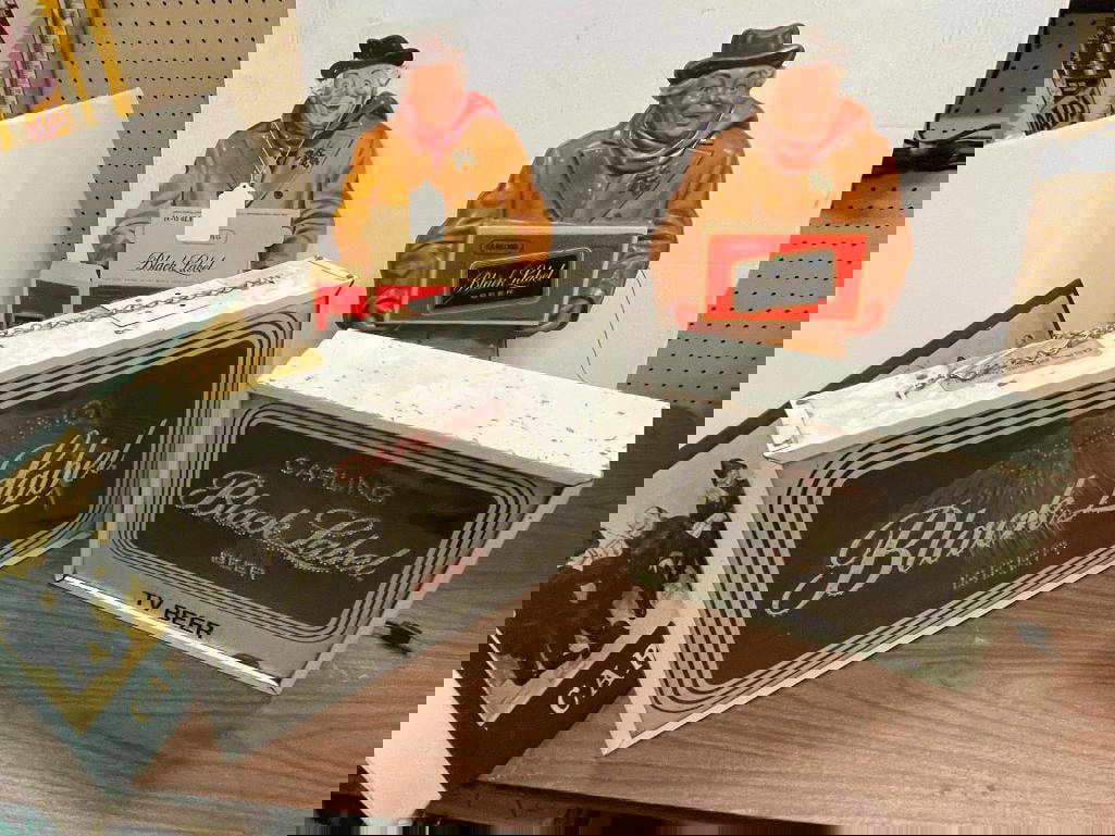 Carling Black Label Advertising & More Auction