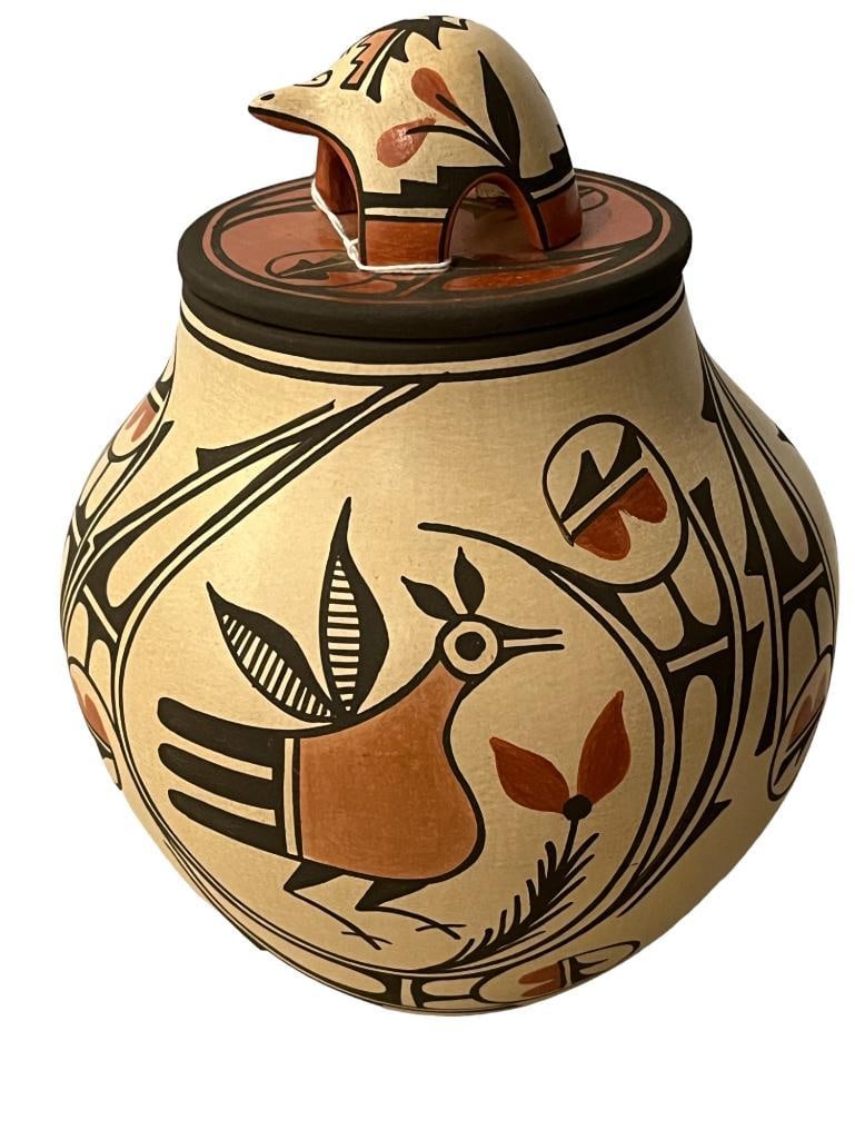 Elizabeth Medina Zia Native American Pottery