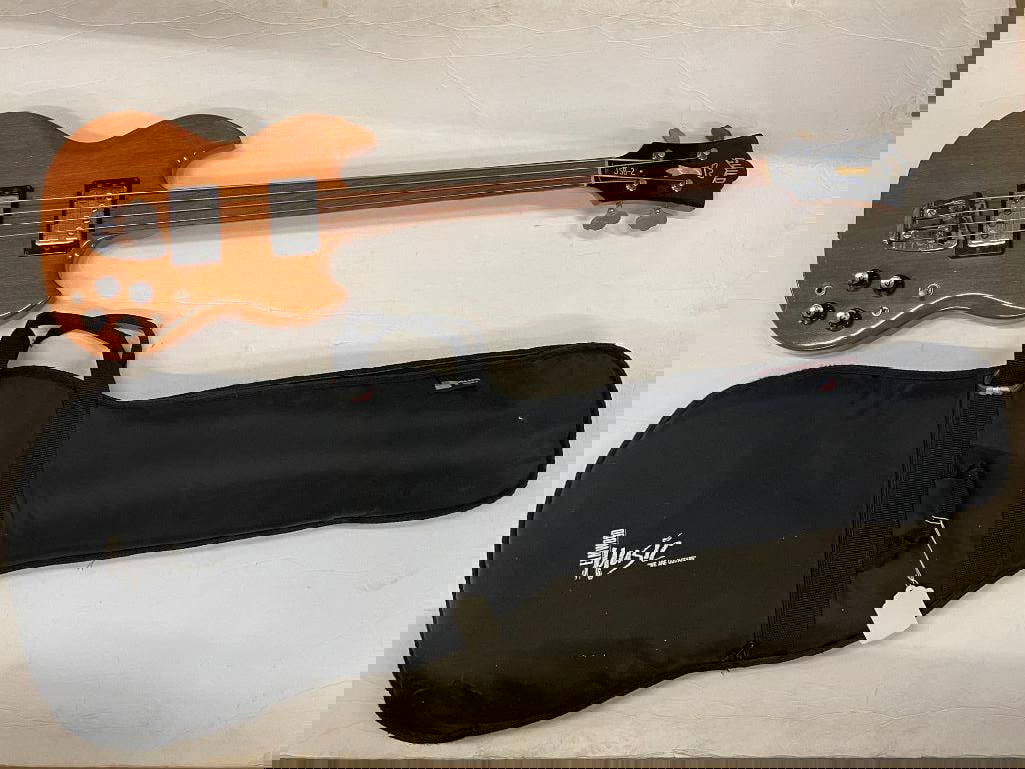 Guild Electric Bass Guitar Auction