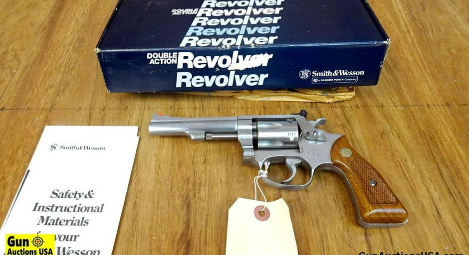 S&w 651 .22 M.r.f. Magnum Revolver. Excellent Condition. 4" Barrel. Shiny Bore, Tight Action