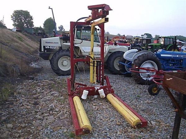 26: AG WRAP 5X5 3PT BALE WRAPPER