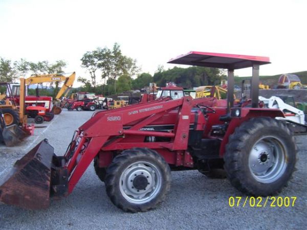 1130: CASE IH 695 4WD TRACTOR WITH FRONT LOADER - Jul 04, 2007 ...