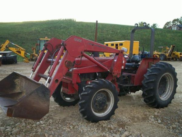 116: CASE IH 695 4WD TRACTOR W/2255 FRONT LOADER - Oct 04, 2007 ...