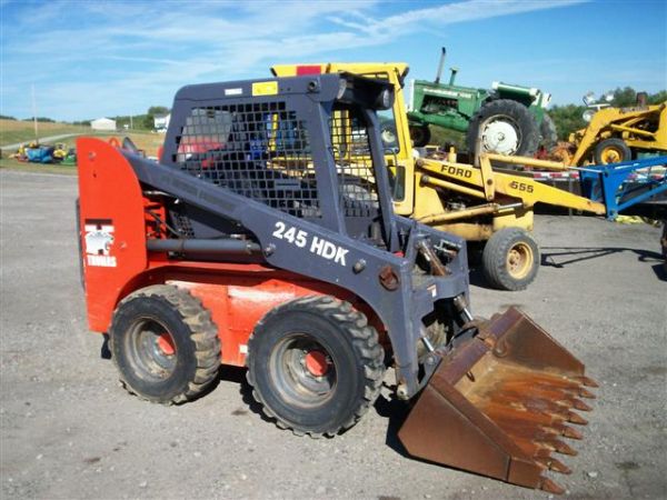 119: THOMAS 245 HDK SKID STEER LOADER