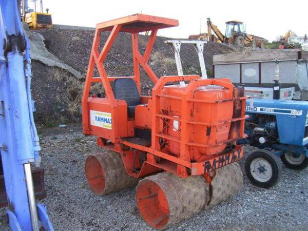 RAMMAX VIBRATORY RIDE ON TRENCH ROLLER - Dec 06, 2007 | Quarrick ...