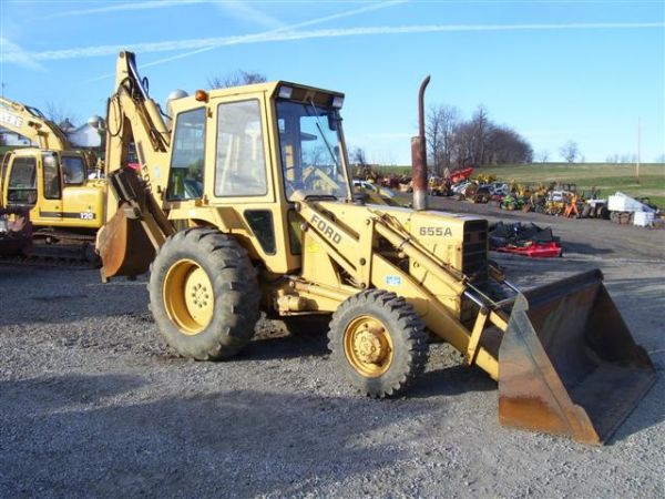 168: NICE FORD 655A 4WD LOADER/BACKHOE W/CAB/EXTENDAHOE