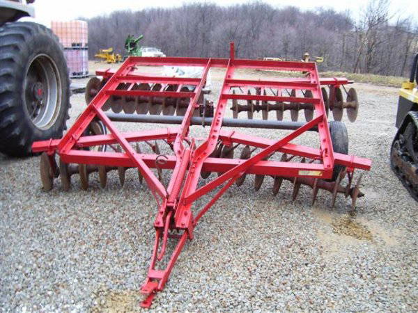 International Harvester 370 12 Ft Disc Pull Type