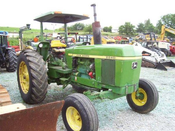 John Deere 2840 Farm Tractor W/rab Turtle