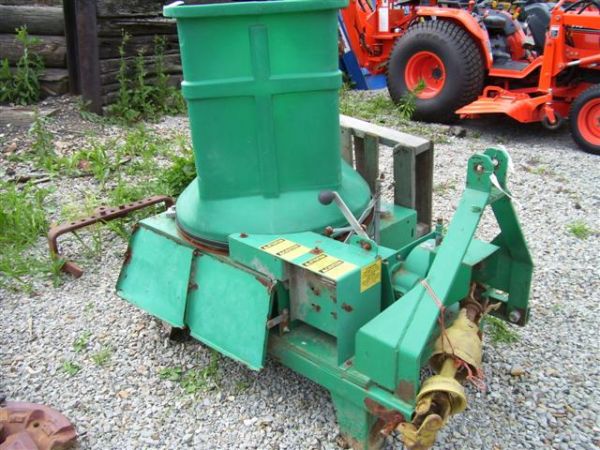 1057: WIC 5-92 3PT PTO BALE CHOPPER