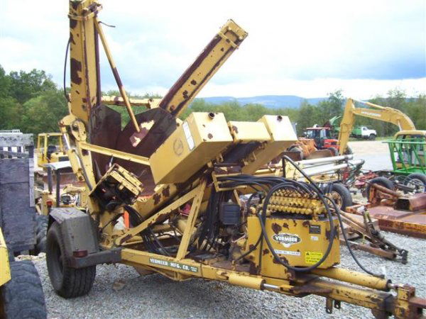 333: VERMEER TS 44 PULL TYPE SELF CONTAINED TREE SPADE