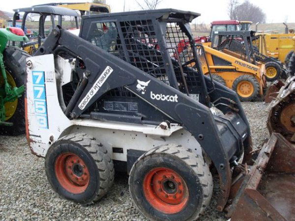 169: BOBCAT 7753 SKID STEER LOADER