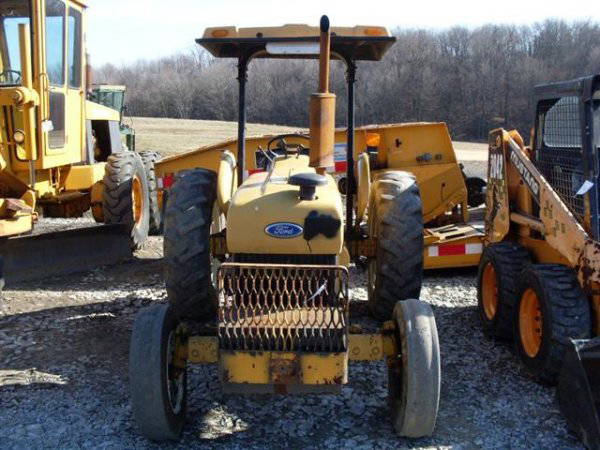 FORD 3230 TRACTOR W/ROLL BAR CANOPY - Dec 04, 2008 | Quarrick Equipment ...