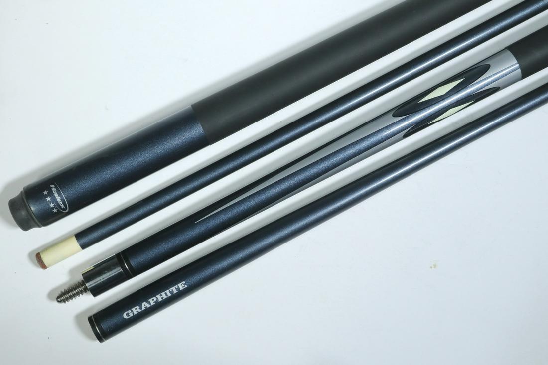PR OF HALEX BLUE GRAPHITE POOL CUES IN CASE - Apr 09, 2020 | Vintage ...