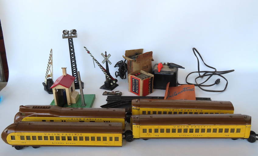 Lionel Prewar O Gauge Union Pacific Train Set Consisting Of 752e Engine ...