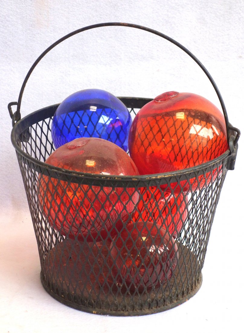 Clam basket with 5 hand blown glass fish net floats - 4