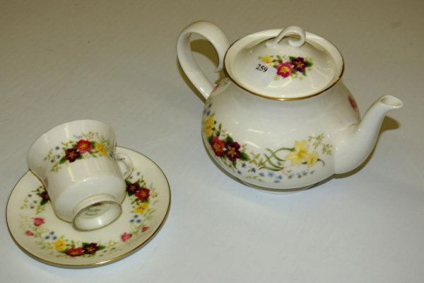 Royal Albert Spring Morning New Romance Tea Set
