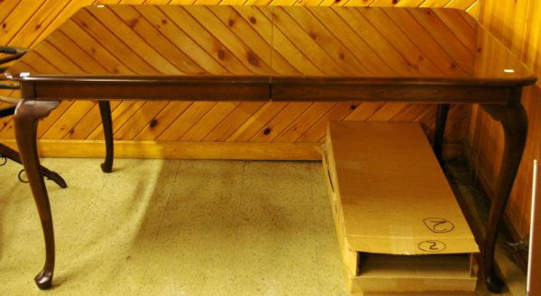 359: Gibbard Canadian Legacy Dining Table