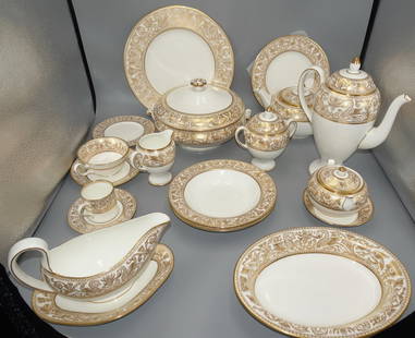 Wedgwood Gold Florentine China W4219
