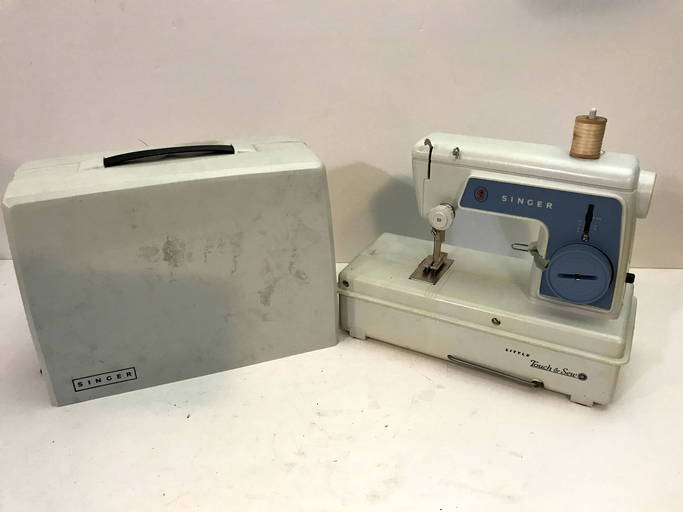 Vintage Kiddie Singer Sewing Machine