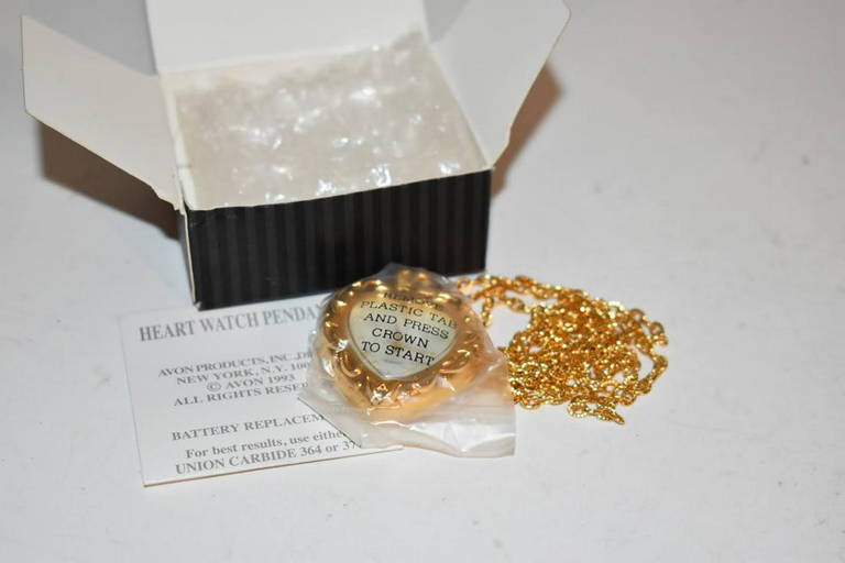 Vintage Avon Heart Watch Pendant Necklace 1993 New In Box
