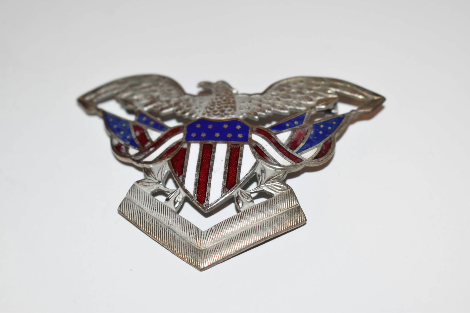 Vintage Military Pin ? Eagle Pin Brooch Auction