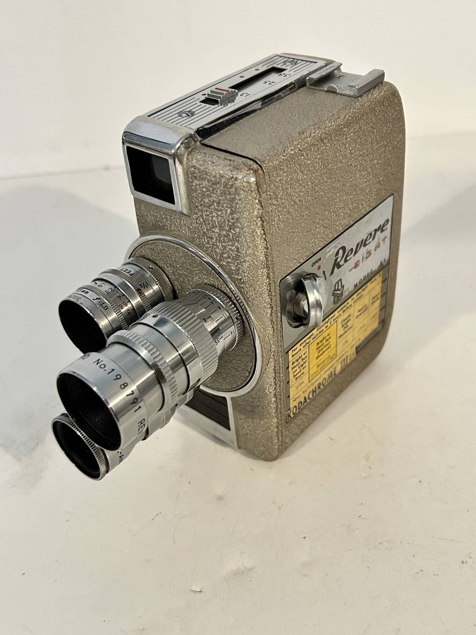 Revere Eight Model 84 Vintage 8mm Movie Camera With Turret Lenses Works ...