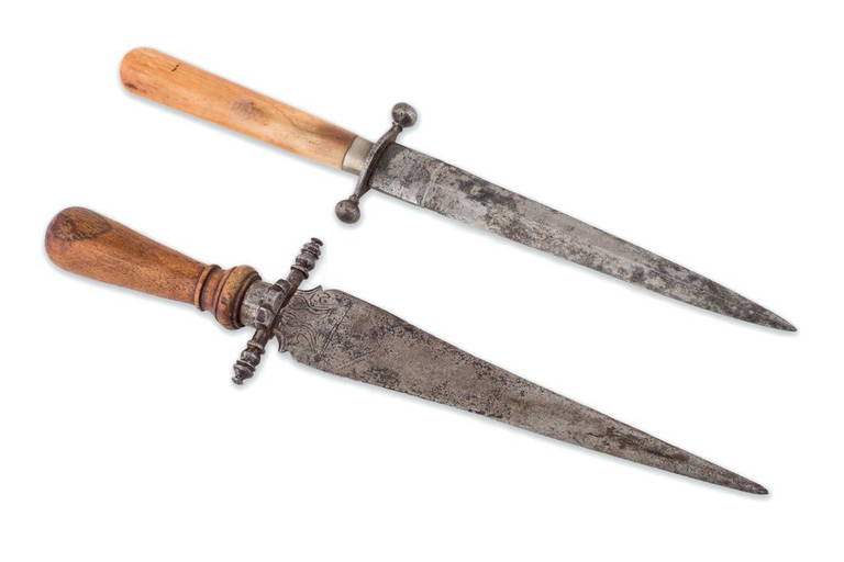 Pareja De Dagas. España S. Xix