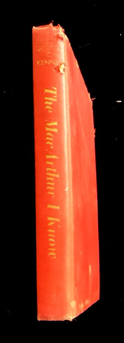 Generals Douglas Macarthur & George Kenney