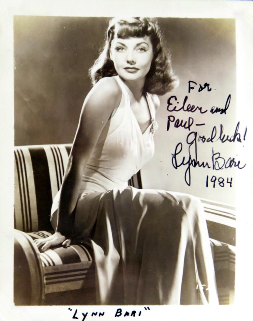 Actress LYNN BARI - Photo Signed