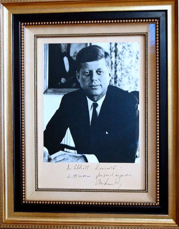 The Written Word Autographs - AUTOGRAPH Auction - Guaranteed Authentic