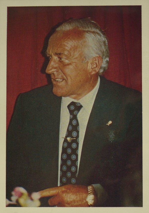 352: German Pilot HANS ULRICH RUDEL - Photo Signed