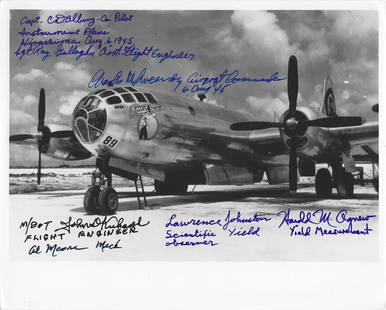 B29 Great Artiste Photo Signed By Crewman
